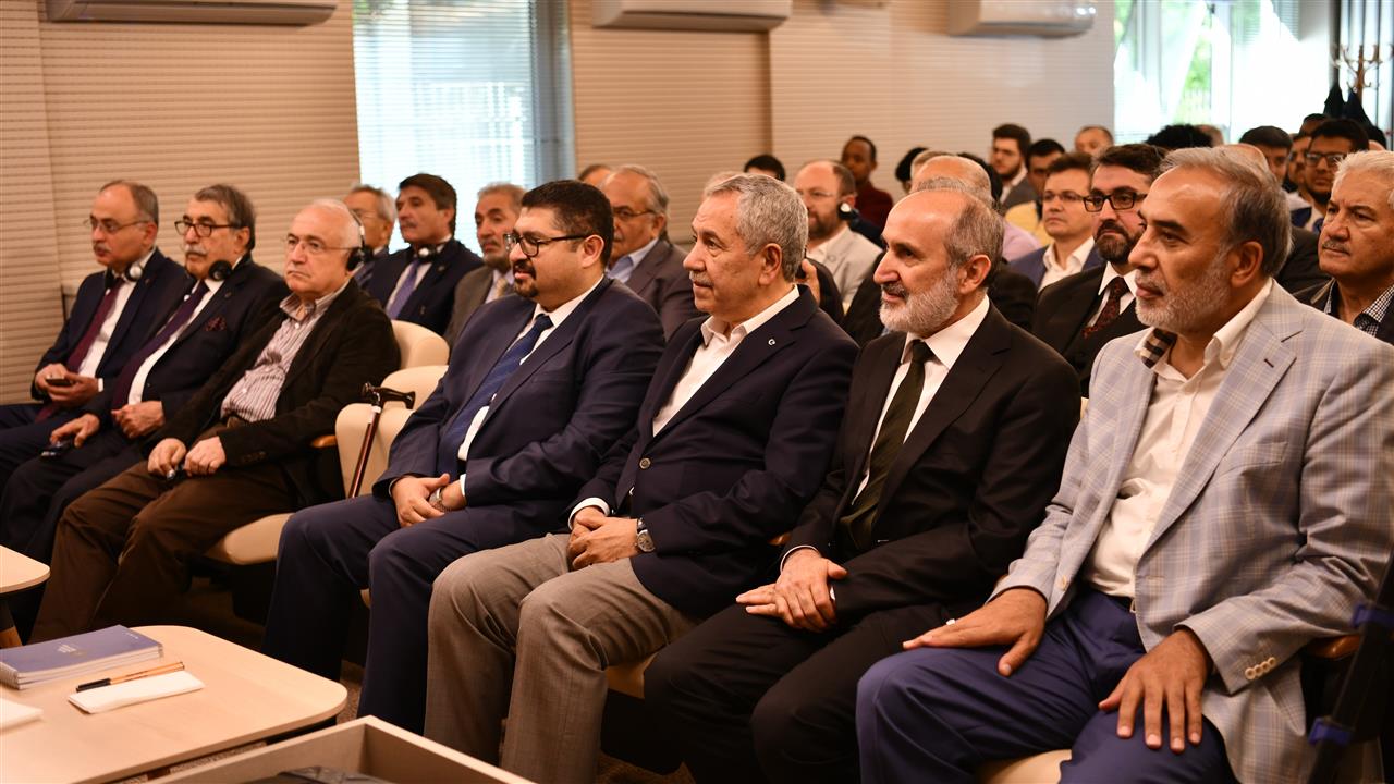 Prof. Dr. Usam El-Beşir tarafından "Asıl ve Asır Arasında İslam ...